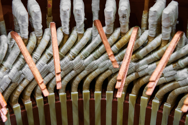 How Do High Voltage Insulators Work? - Electrolock Incorporated